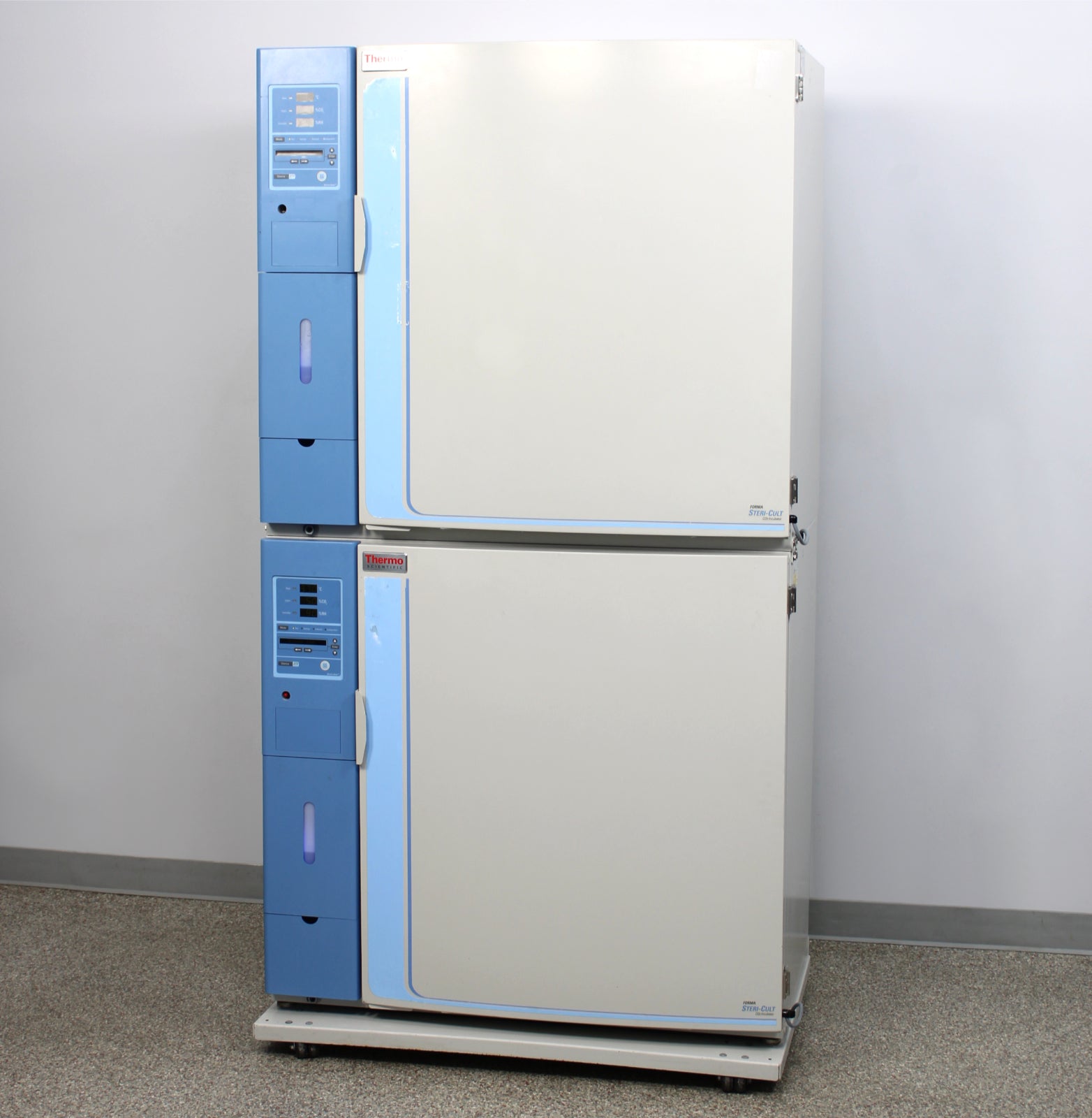 Thermo Scientific 3310 Forma Steri-Cult Stacked CO2 Incubators and Car
