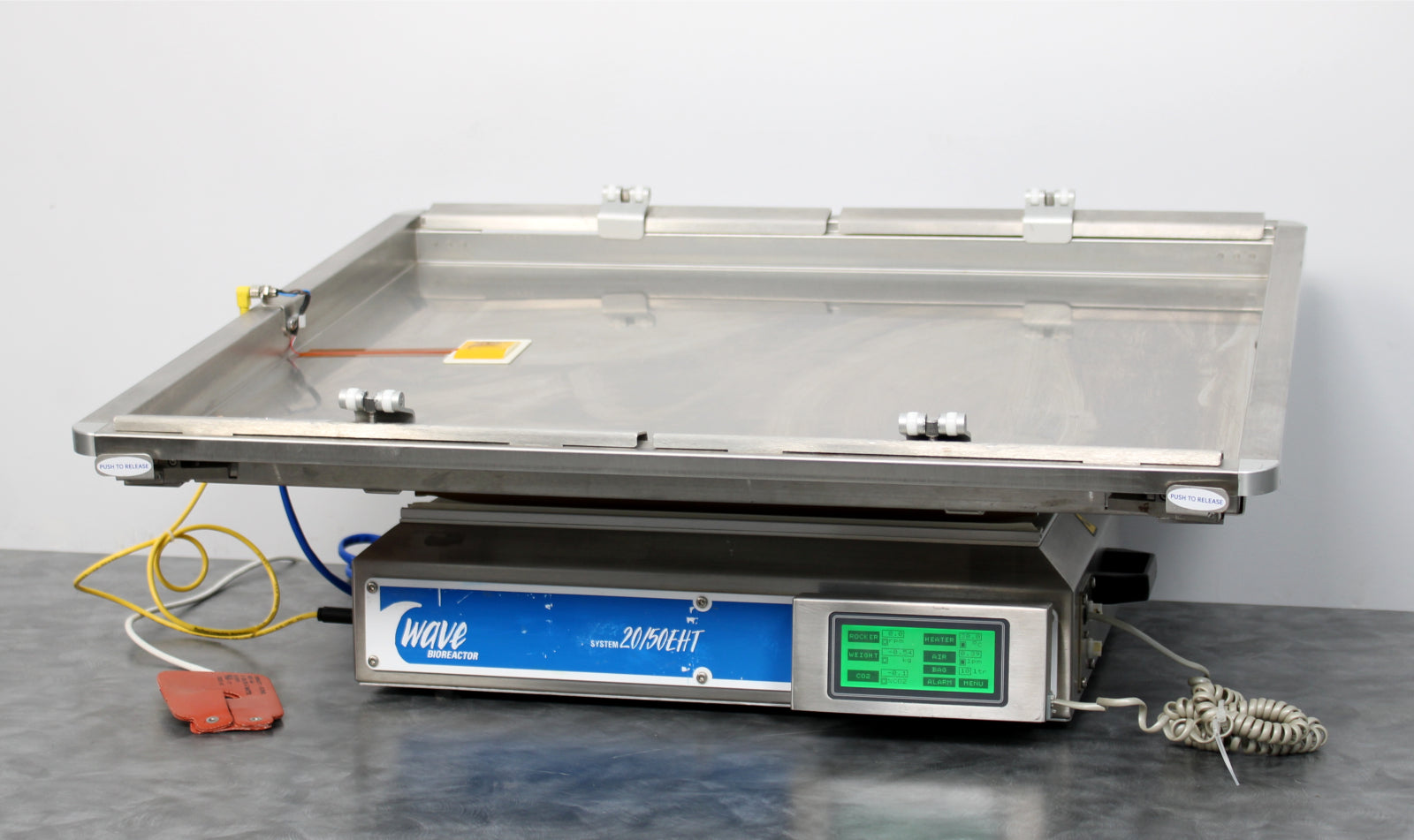 GE Wave Bioreactor 20/50EHT Rocker CO2 w/ 50L Holder Tray