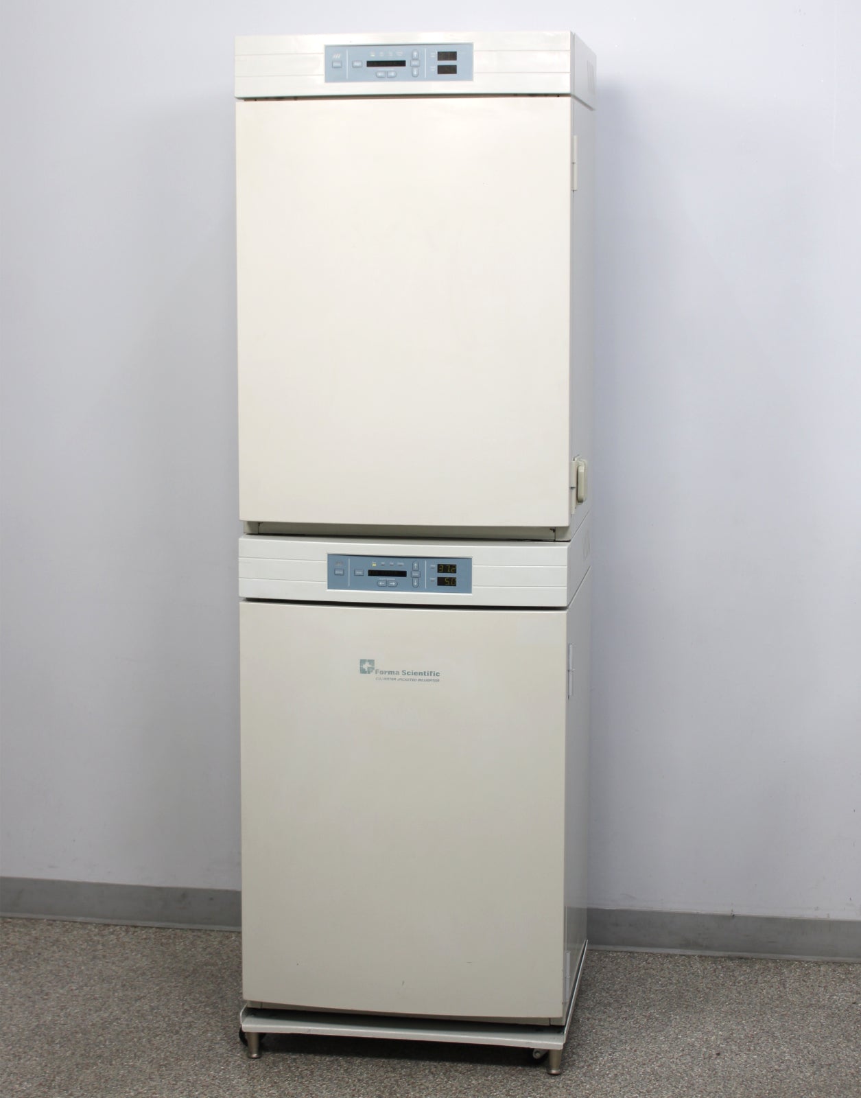 Forma Scientific 3110 Stacked Water Jacketed CO2 Incubators with Cart