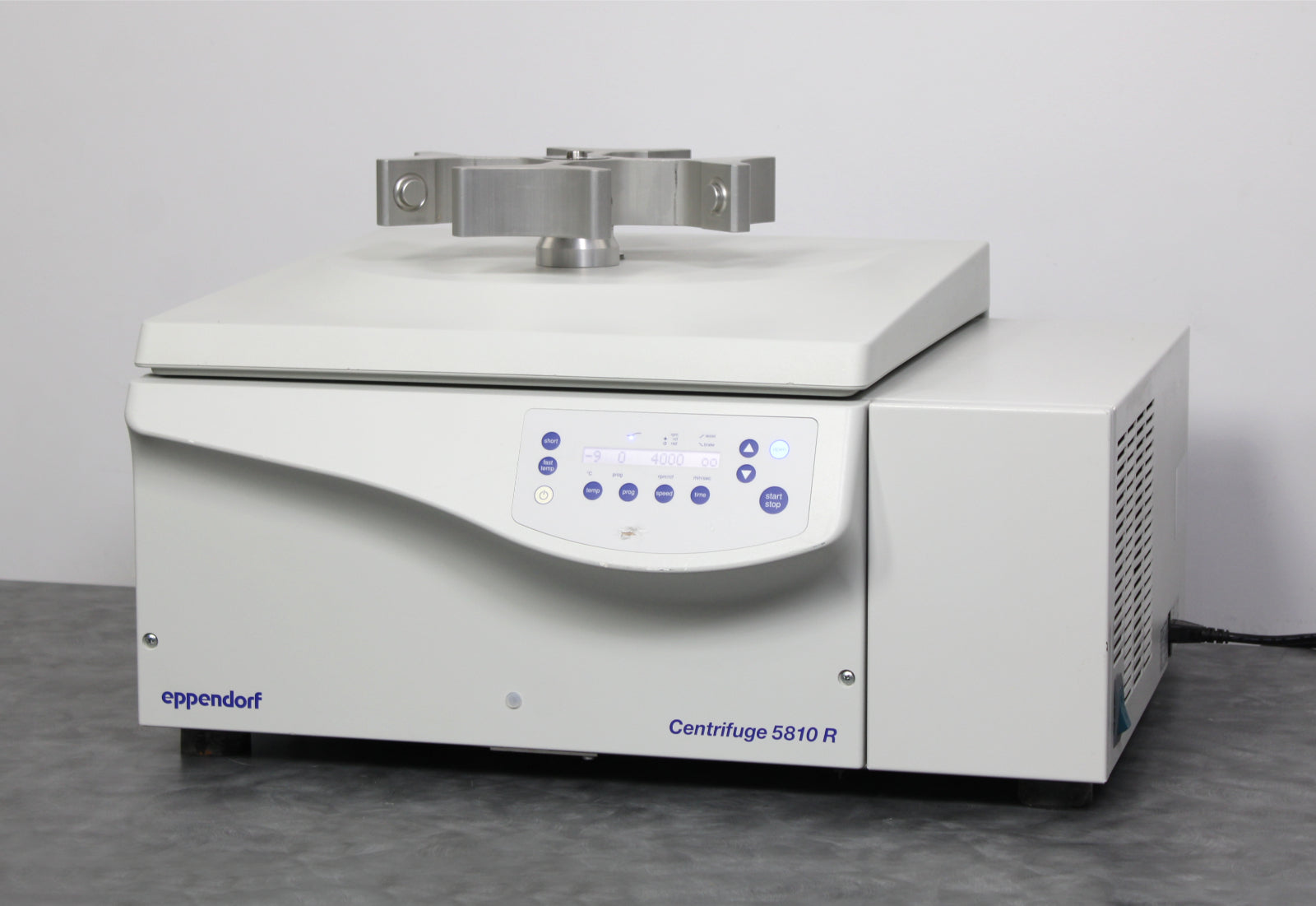 Eppendorf 5810R Refrigerated Benchtop Centrifuge 5811F with A-4-62 Swi
