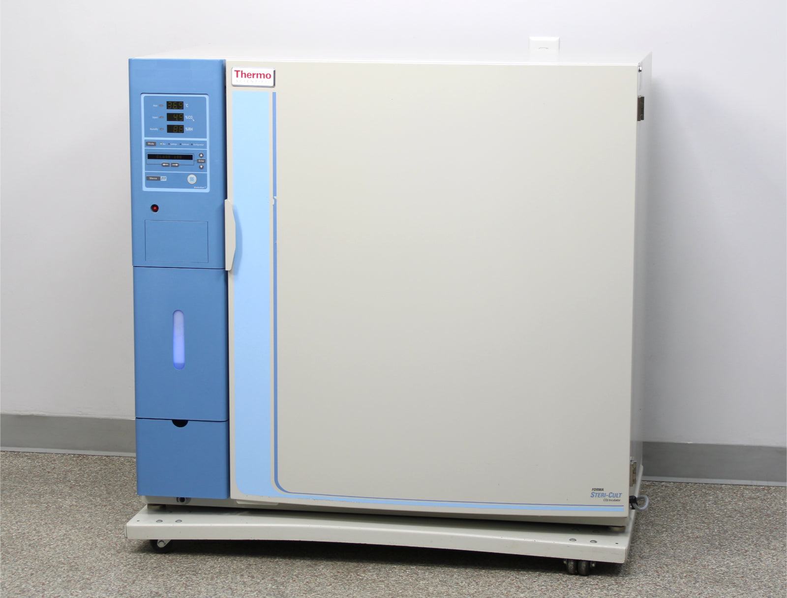 Thermo Scientific 3310 Forma Steri-Cult CO2 Incubator w Cart & Shelves