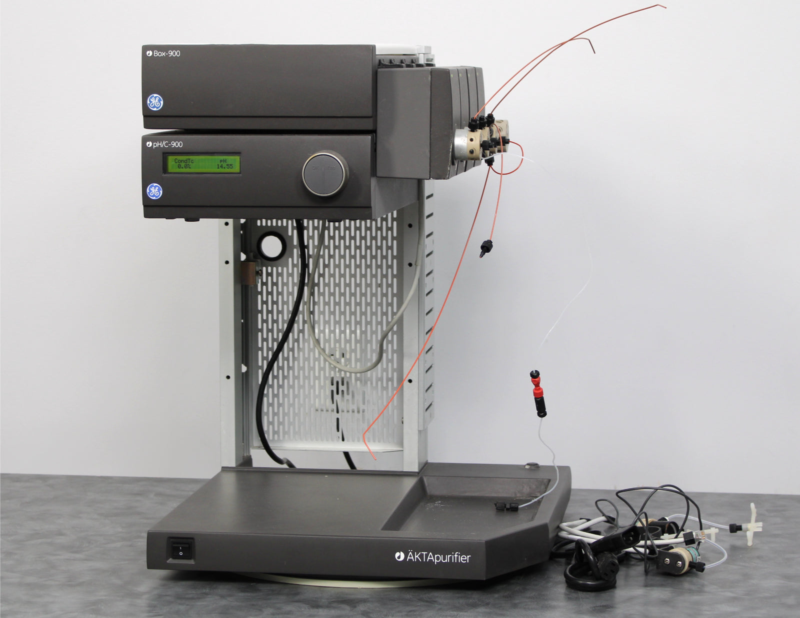 GE AKTA Purifier 10 28406262 ph/C-900 Monitor 56118981 Valves and Box-