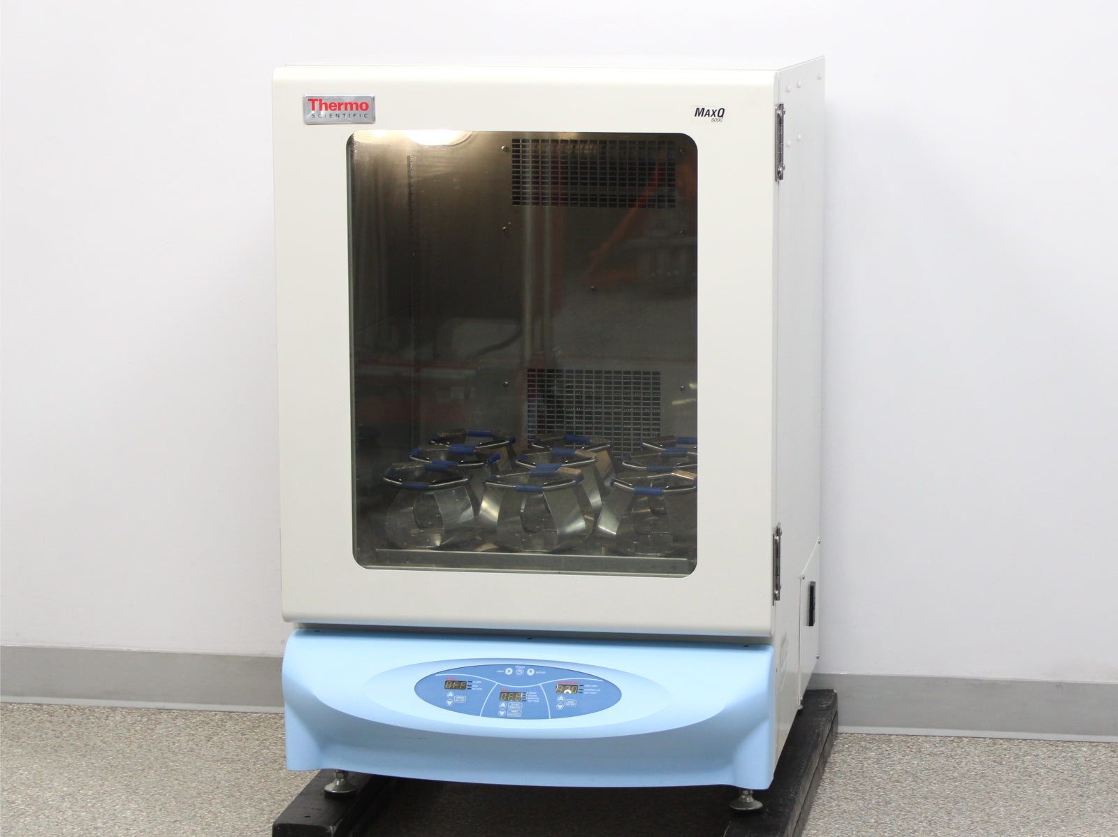 Thermo Scientific MaxQ 6000 SHKE6000-7 4353 Refrigerated Incubator Sha