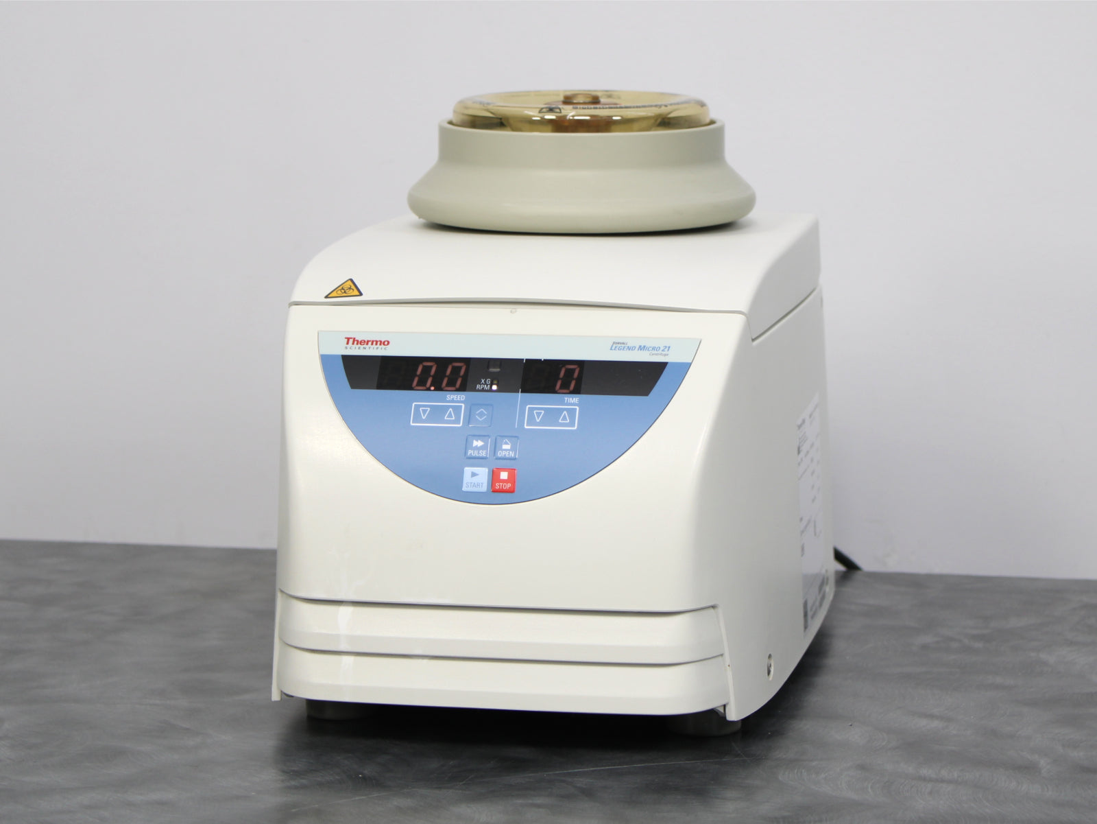Thermo Legend Micro 21 Benchtop Microcentrifuge 75002436 with Rotor 75