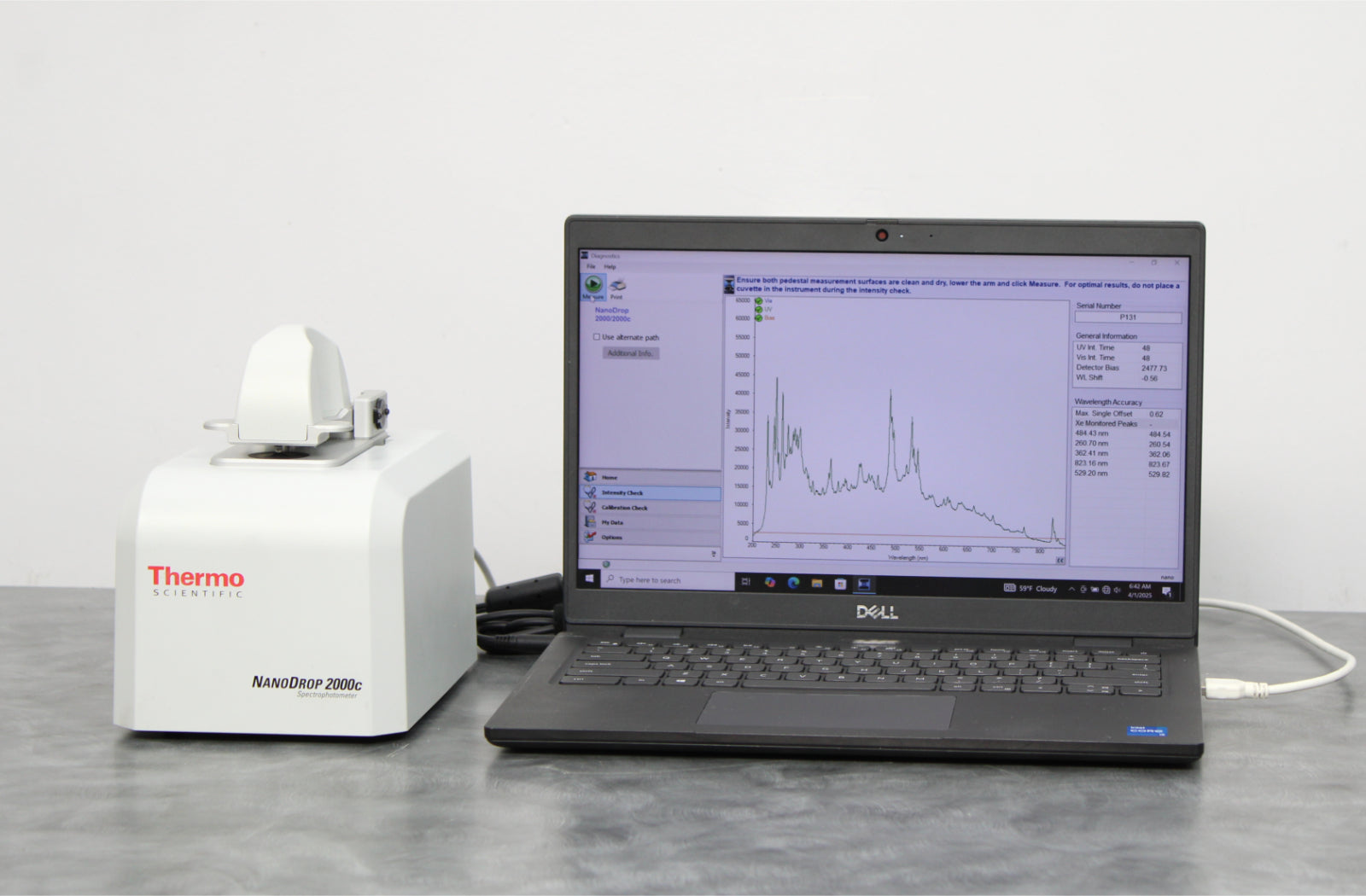 Thermo Scientific NanoDrop 2000c UV-Vis Spectrophotometer & Software