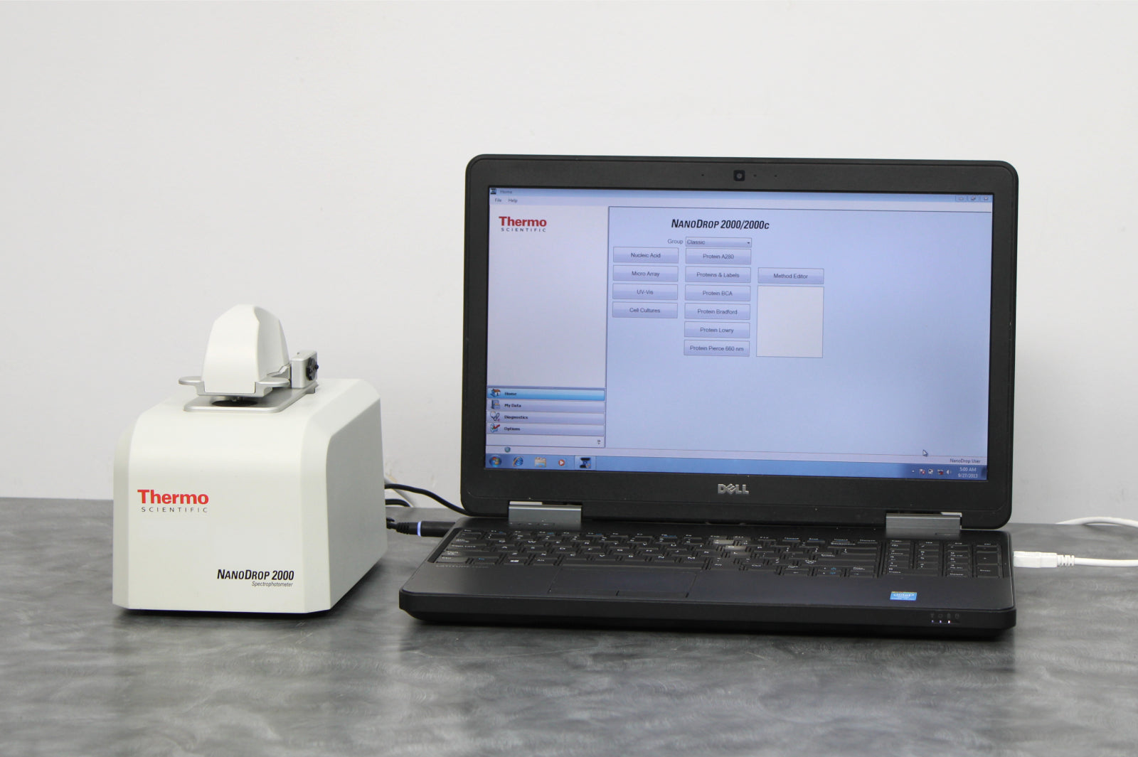 Thermo Scientific NanoDrop 2000 UV-Vis Spectrophotometer with Laptop