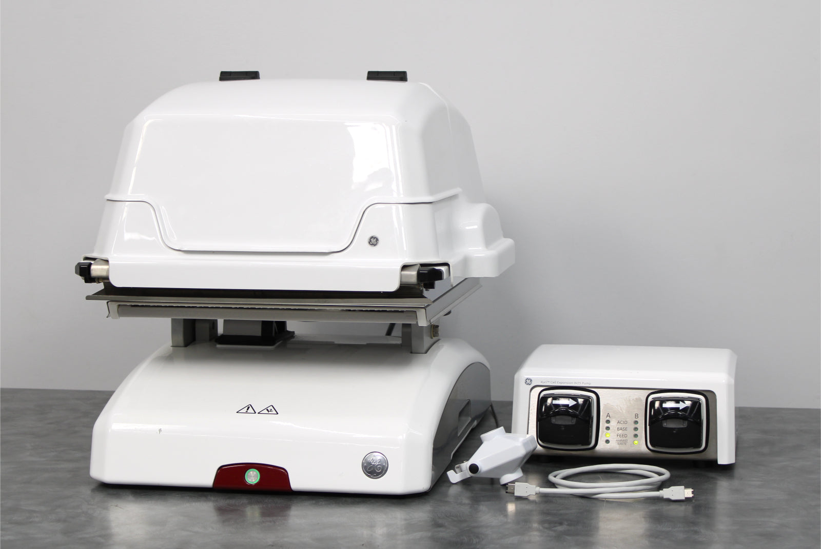 GE Cytiva Xuri Cell Expansion System W25 Lid 10 Tray 10 Filter Heater