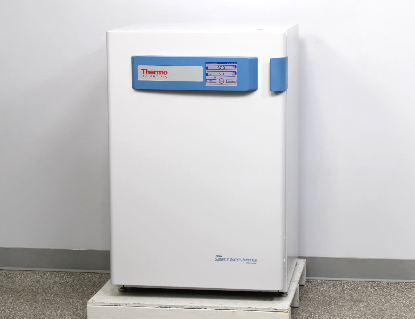 Thermo Scientific 4120 Forma Series 3 Water Jacketed CO2 Incubator wit