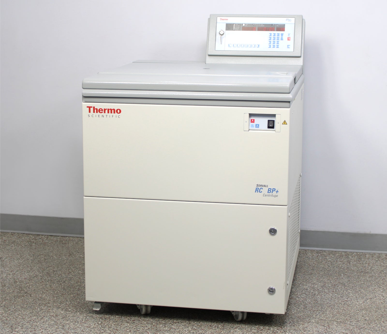 Thermo Sorvall RC 3BP+ Low-speed Floor Centrifuge and H6000A Rotor