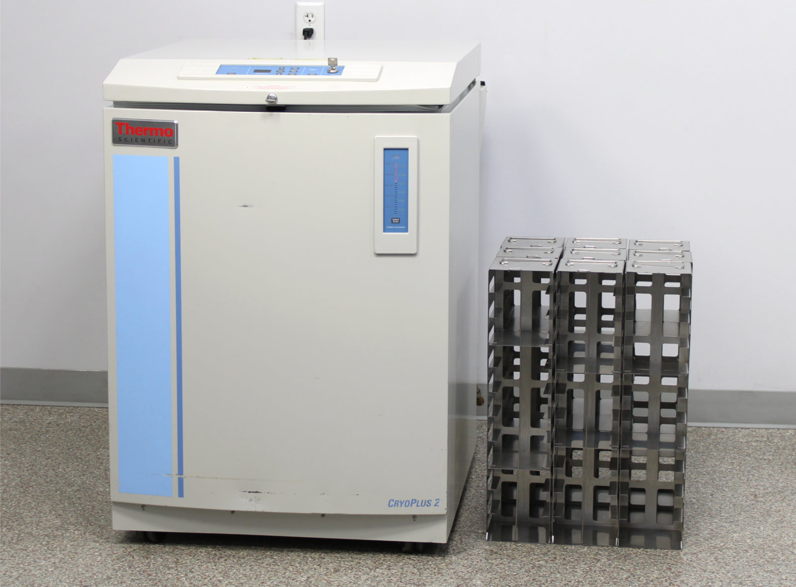 Thermo Scientific CryoPlus 2 Liquid Nitrogen Cold Storage 200 Liter Sy